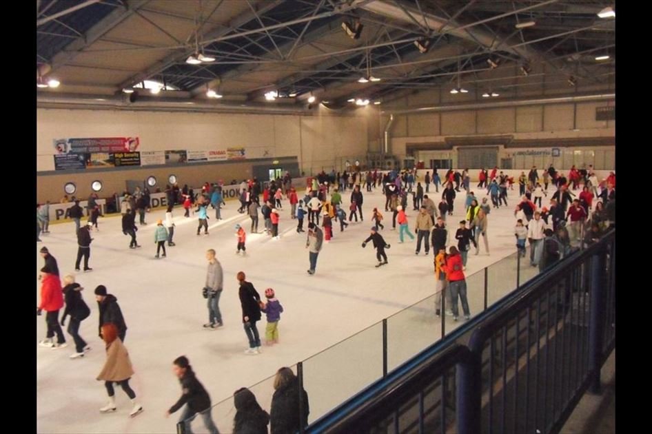 Chcete jít bruslit? Přinášíme termíny volného bruslení - QAP.cz