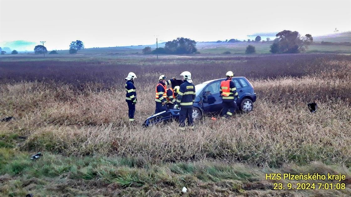 Nedaleko Štěpánovic skončilo vozidlo mimo vozovku - FOTKY - QAP.cz