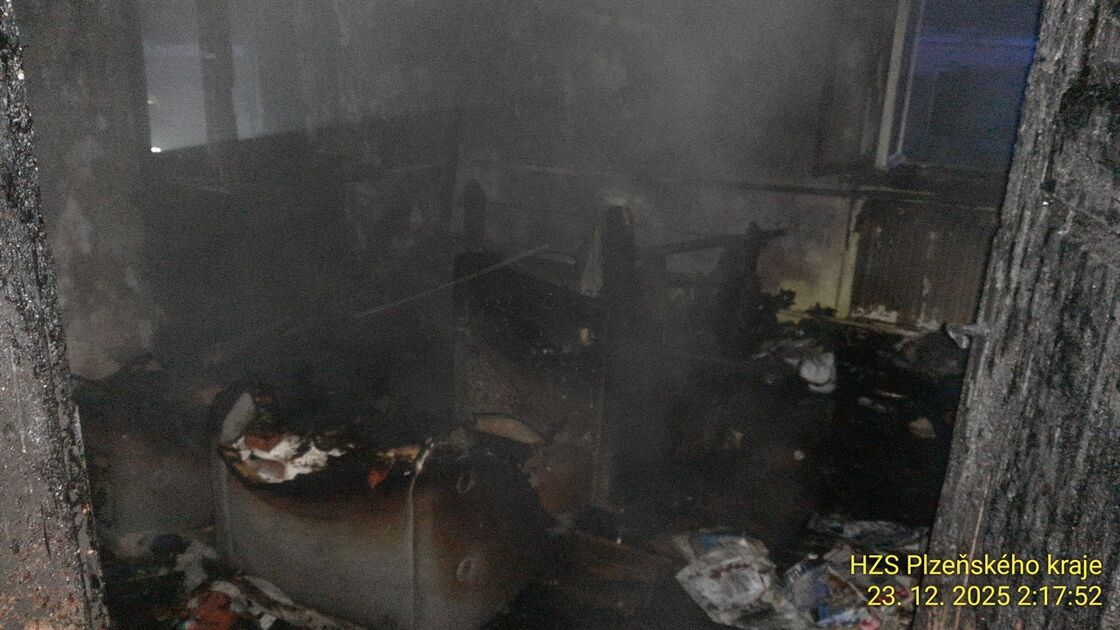 Požár rodinného domu v Horšovském Týně si vyžádal zranění - FOTO - QAP.cz